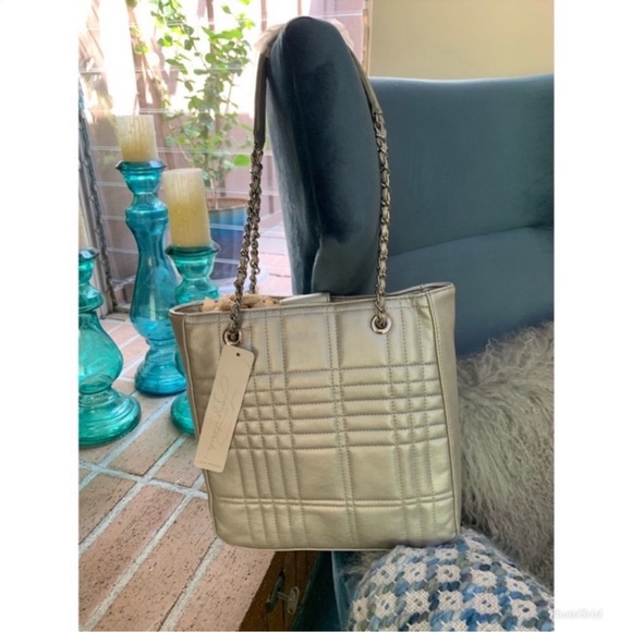 Lucy Pereda | Bags | Lucy Pereda Silver Quilted Pattern Tote Bag | Poshmark